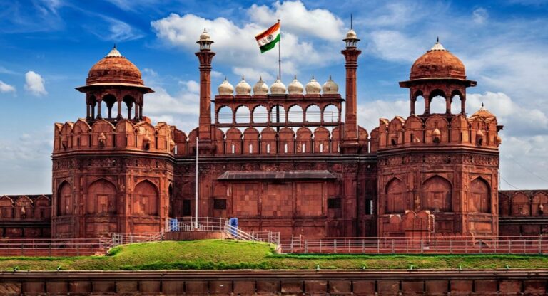 What to See Inside Red Fort – Top Attractions & Highlights