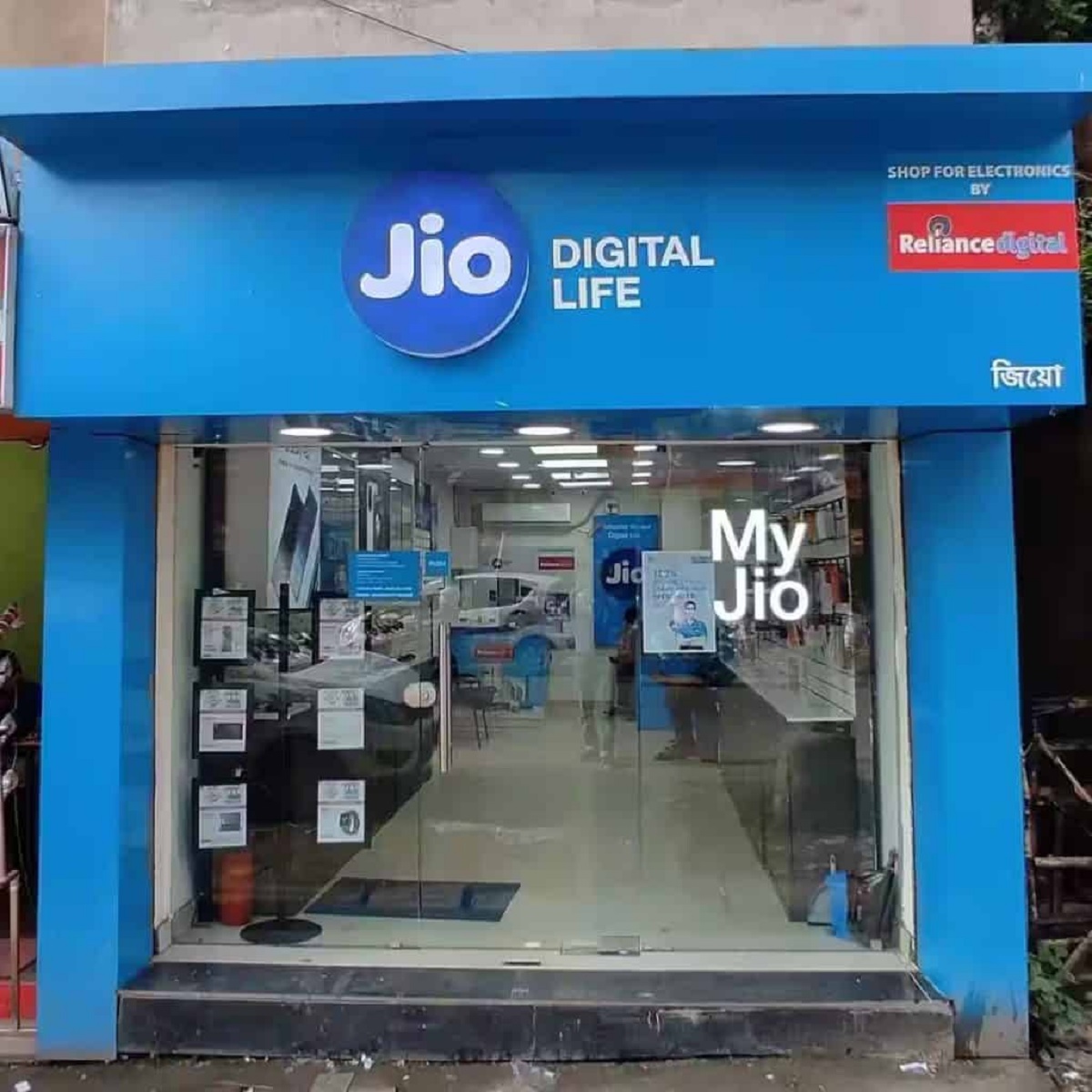 How to Get a SIM Card for Tourists in India: A Simple Guide