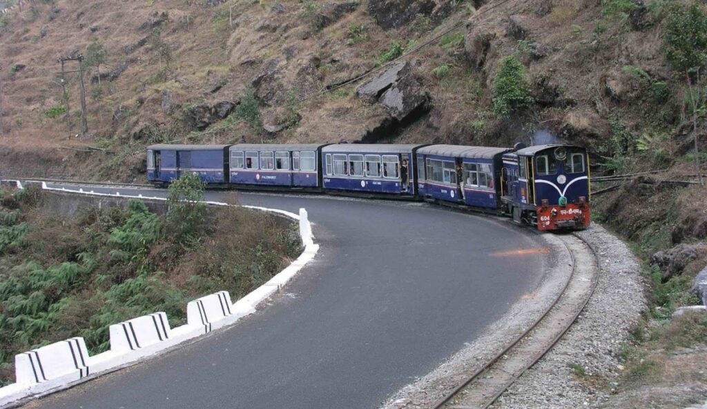 Darjeeling Himalayan Railway: Guide to the Iconic Toy Train