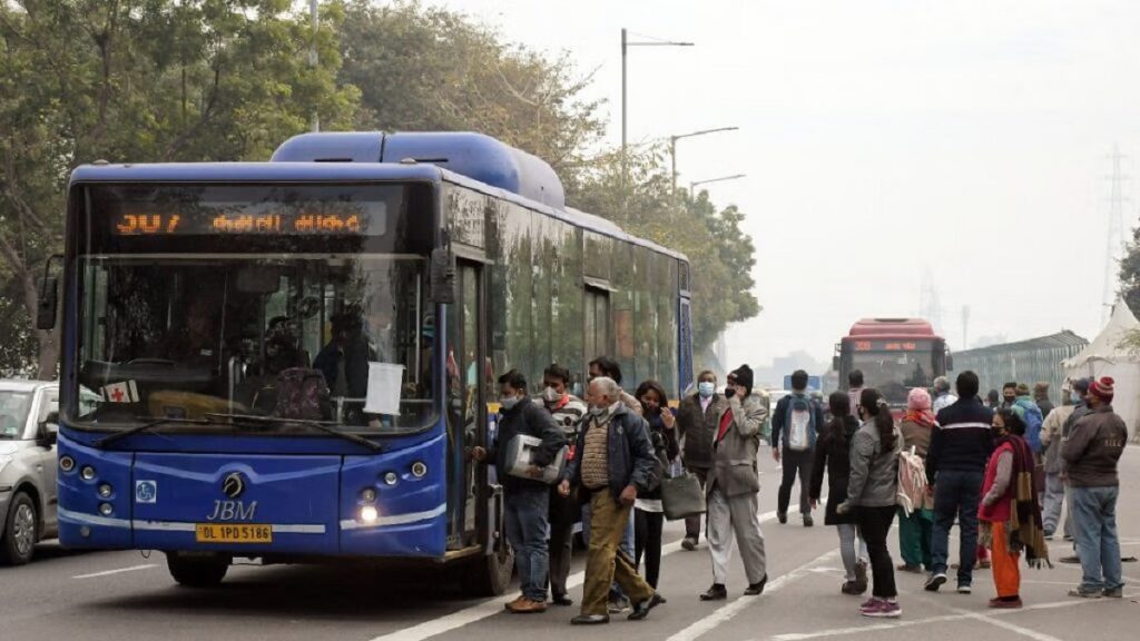 Getting Around Delhi: Complete Public Transportation Guide