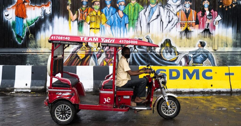Getting Around Delhi: Complete Public Transportation Guide