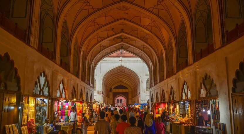Top 5 Things to Do Inside Red Fort Delhi, Museums, Bazaars