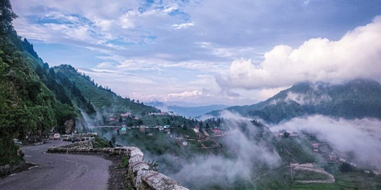 Delhi to Mussoorie in July – Road Trip Tips, Best Stops & Stays