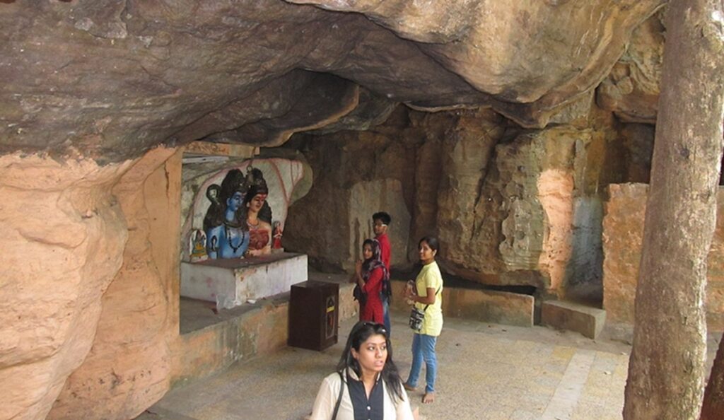 7 Best Places to Visit in Pachmarhi – 2026 Travel Guide