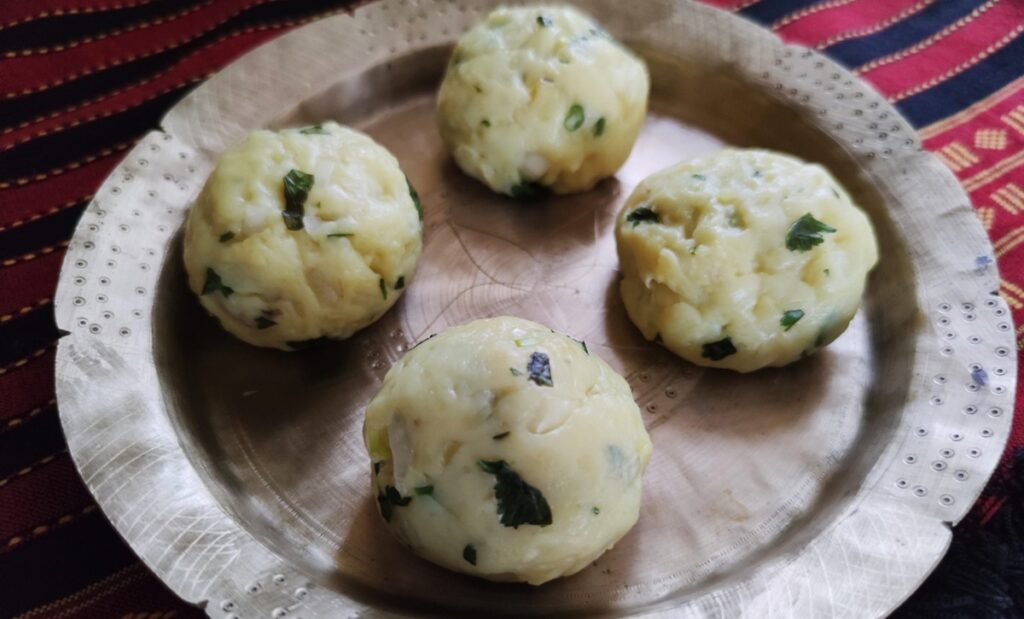 8 Famous Foods of Assam – What to Eat & Where to must Try